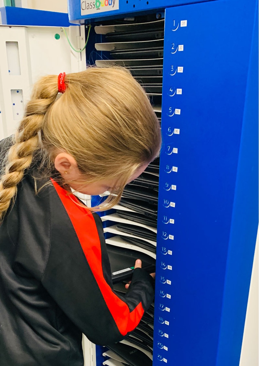 Mentor™ | LapSafe® Intelligent laptop charging trolley